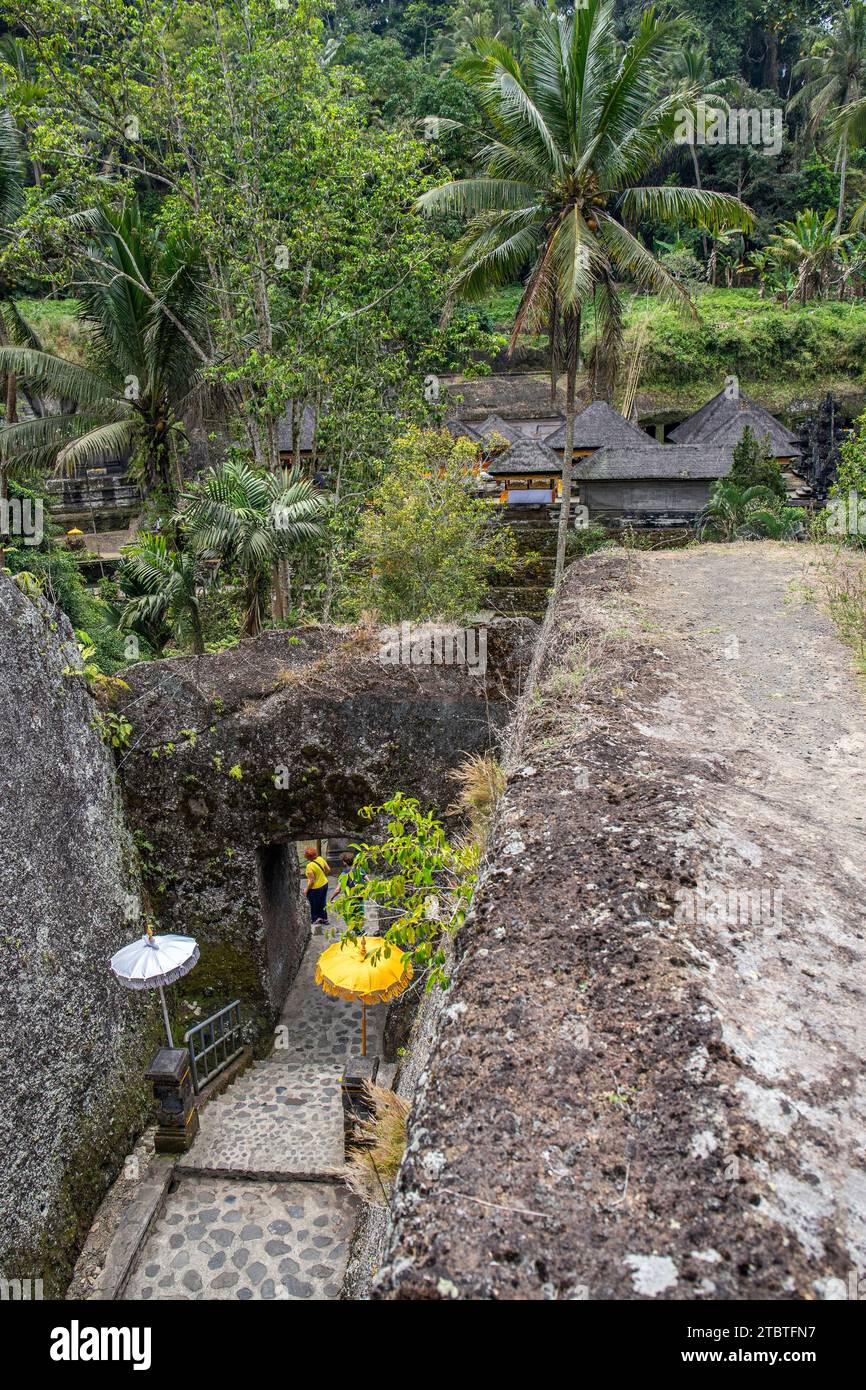 Hindu saint graveyard hi-res stock photography and images - Alamy