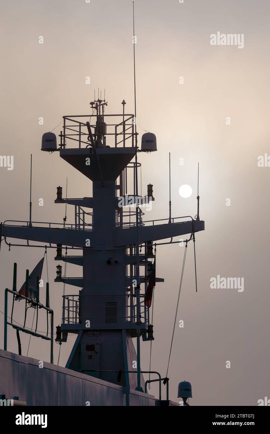 Sun masthead hi-res stock photography and images - Alamy