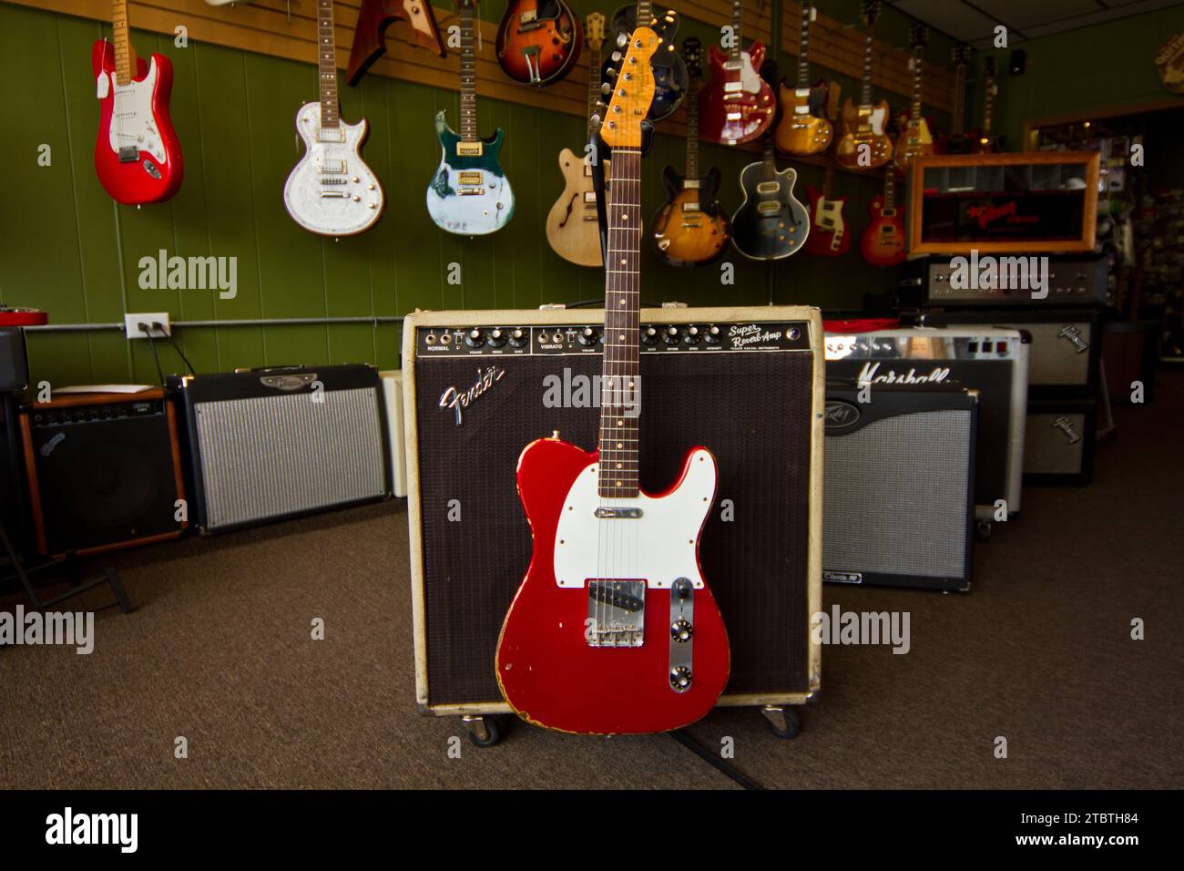 Marshall guitar amplifiers hi-res stock photography and images - Alamy