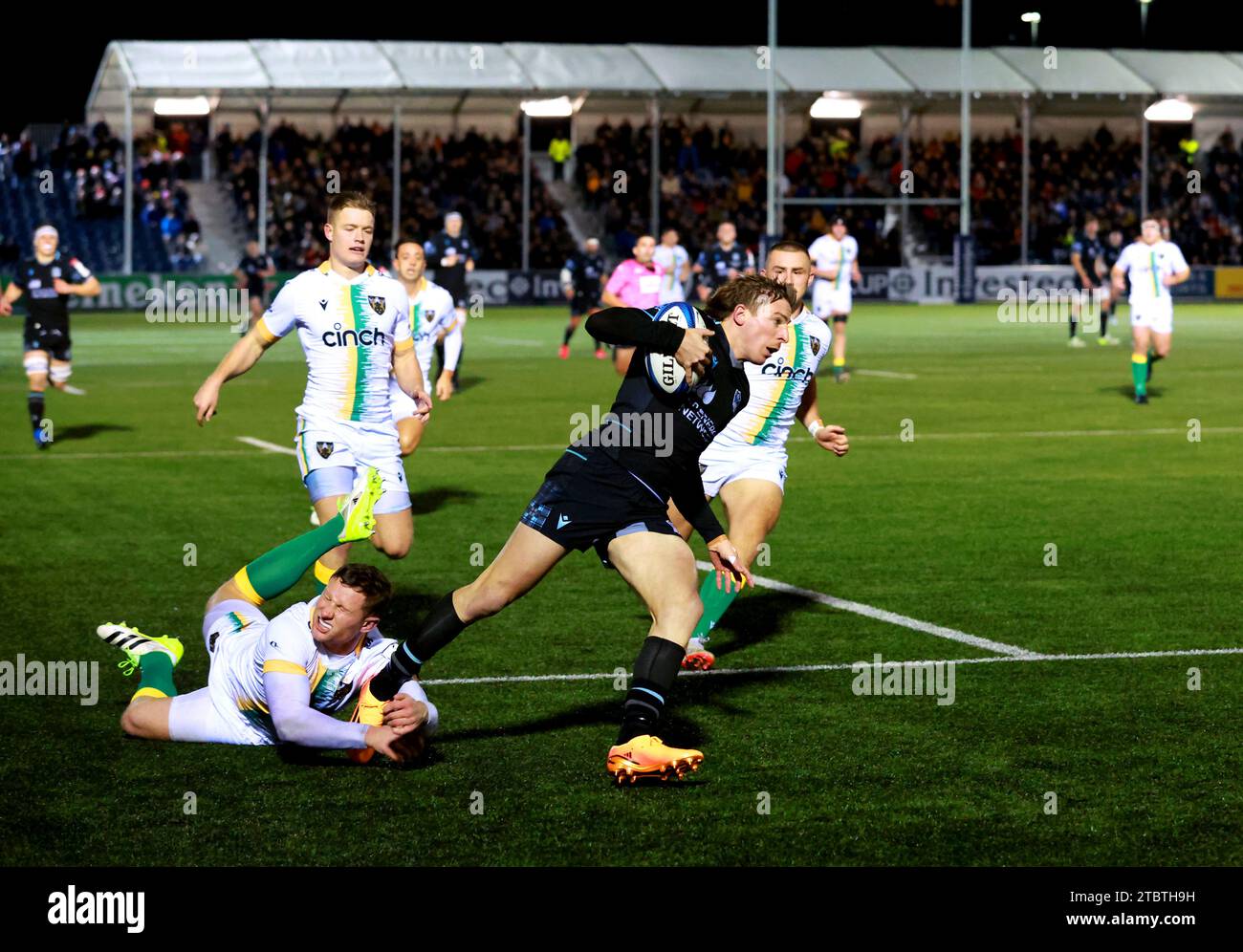 Glasgow Warriors' Sebastian Cancelliere on his way over to score their ...