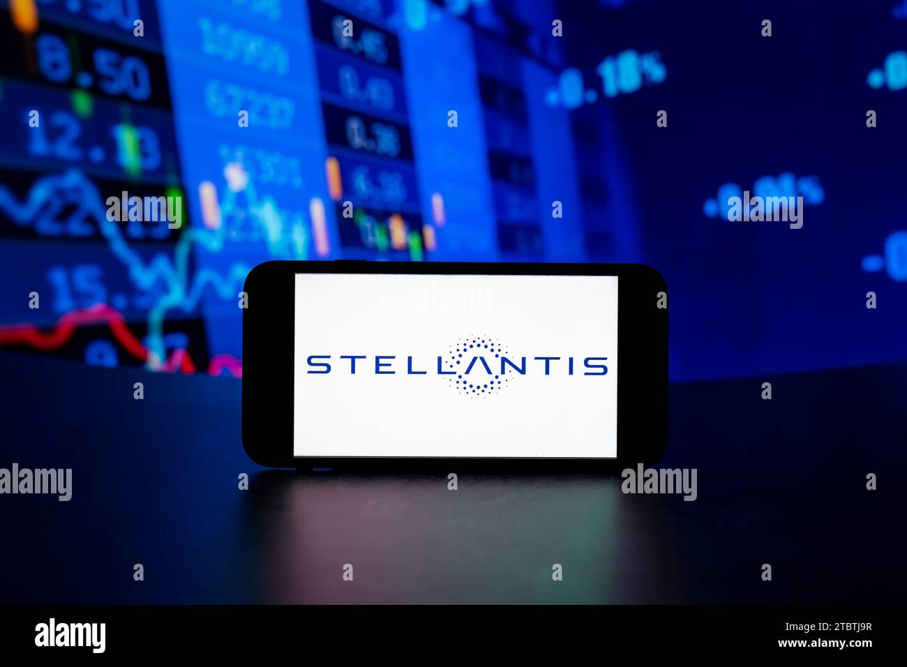 Stellantis logo sign hi-res stock photography and images - Alamy