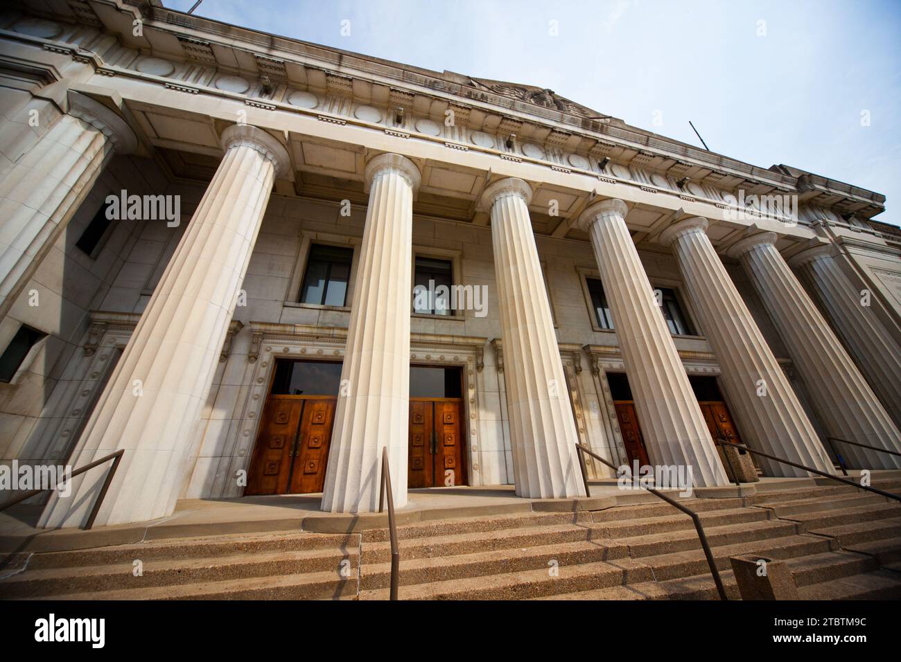 Neoclassical building hi-res stock photography and images - Alamy