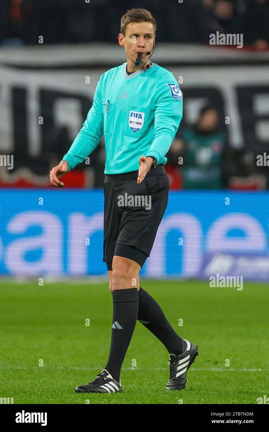 Leverkusen, Deutschland. 03rd Dec, 2023. 1. Bundesliga - Bayer 04 Leverkusen - Borussia Dortmund ...