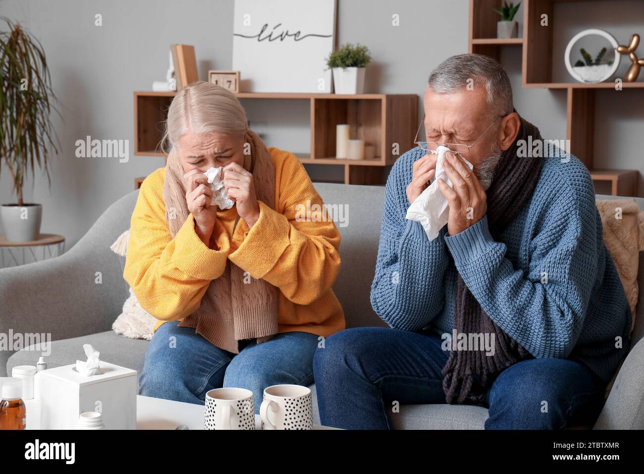 Woman man cold tissues hi-res stock photography and images - Alamy