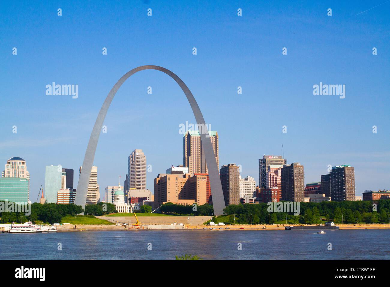 Sunny Day Over St. Louis: Iconic Arch, Urban Skyline, and River ...
