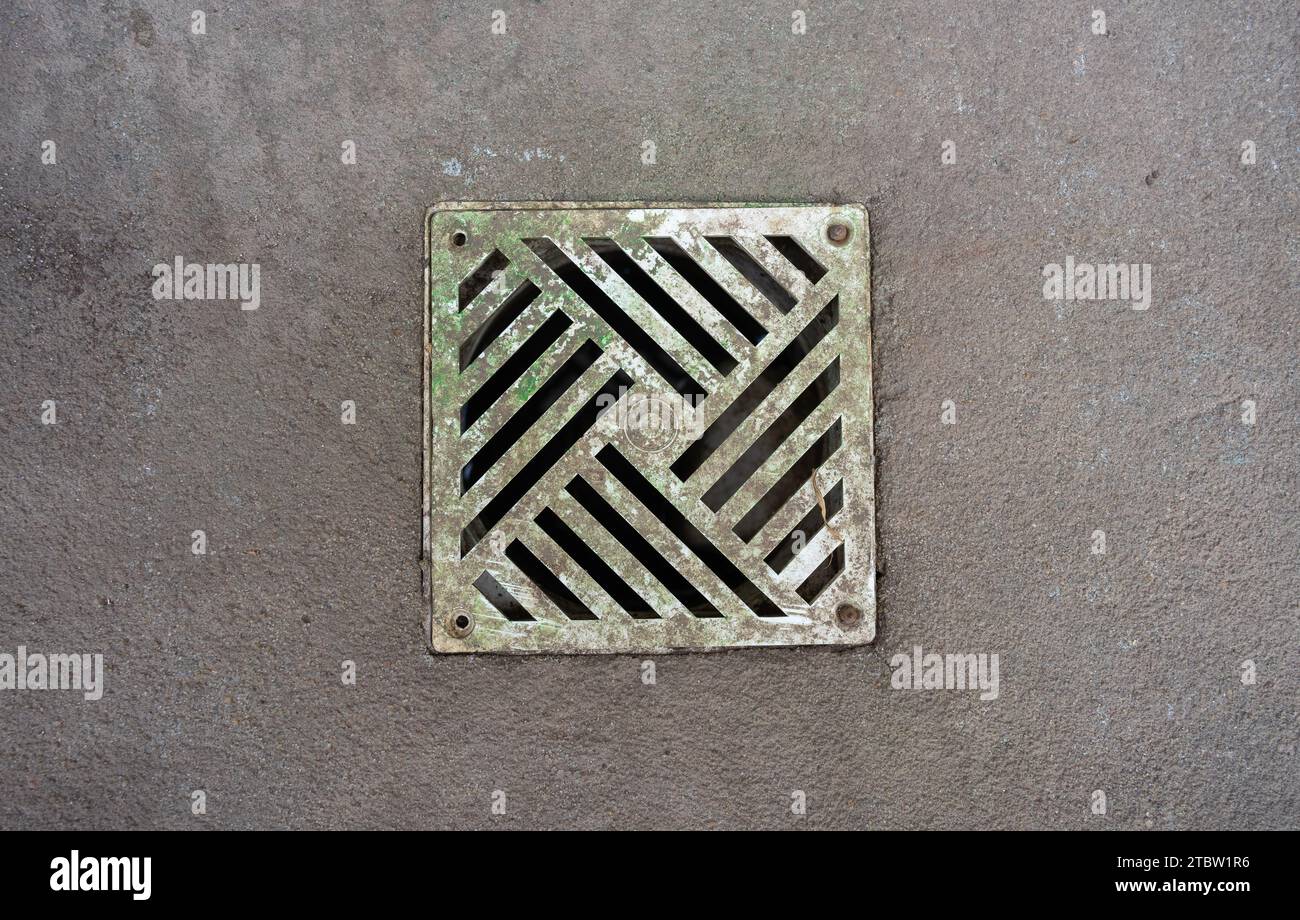 Cast iron grate texture hi-res stock photography and images - Alamy