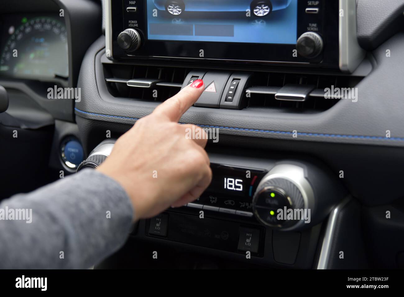 Hand pressing emergency stop button hi-res stock photography and images ...