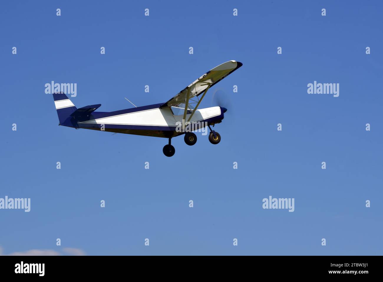 Small single engine hi-res stock photography and images - Alamy