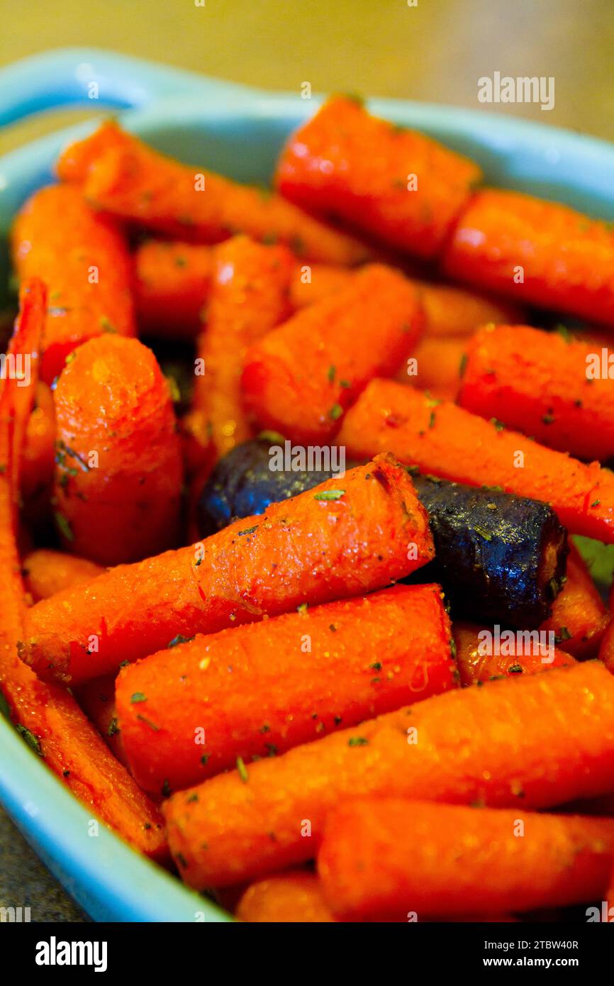 Carrot simple hi-res stock photography and images - Alamy