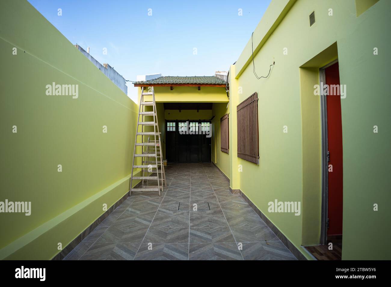hallway of an empty garage Stock Photo - Alamy