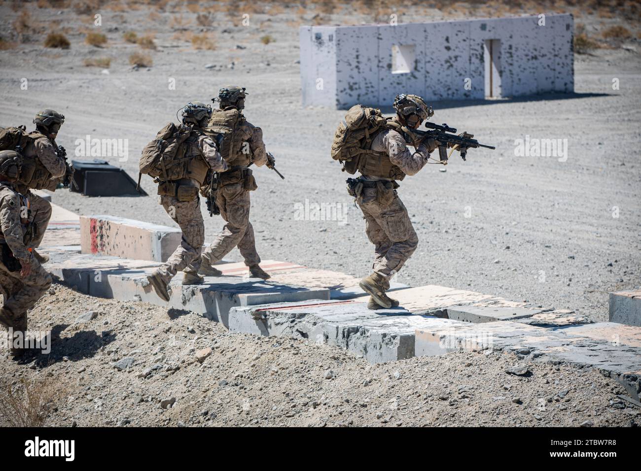 8th corps artillery hi-res stock photography and images - Alamy
