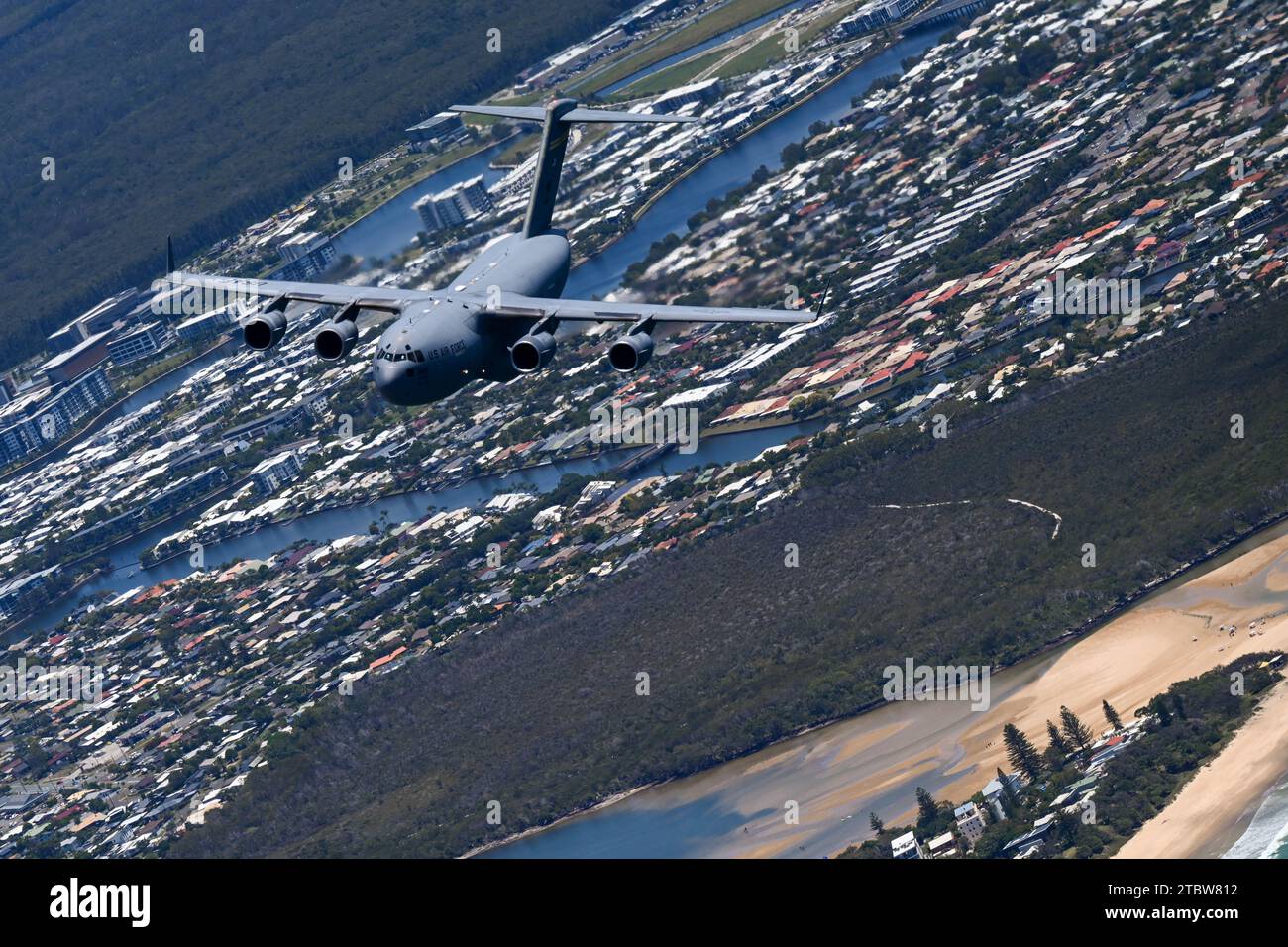 A U.S. Air Force C-17 Globemaster III participates in a training flight ...