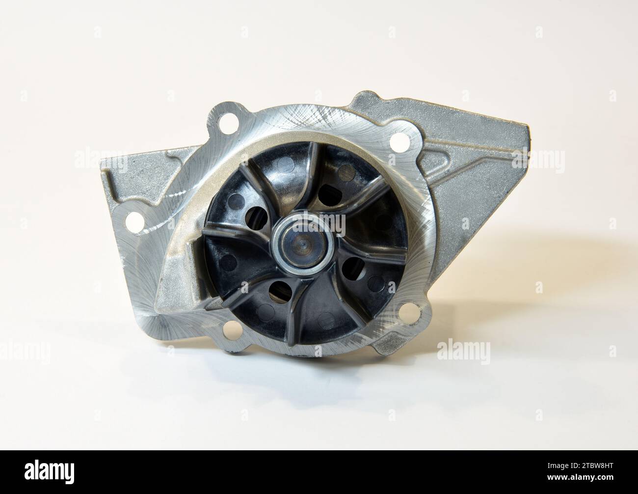 New engine water pump hi-res stock photography and images - Alamy