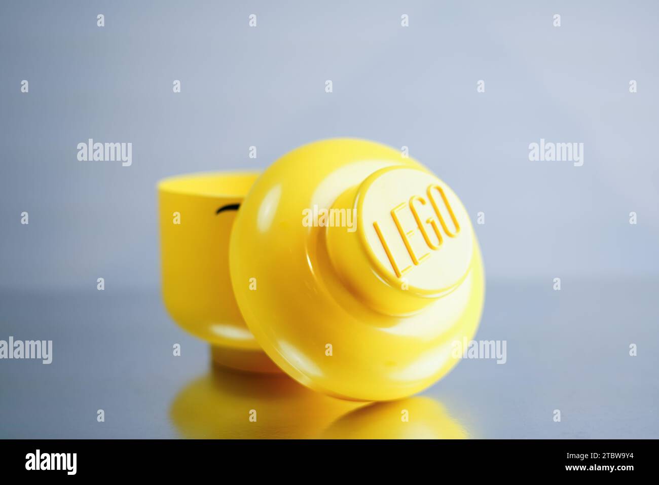 Lego head box hi-res stock photography and images - Alamy
