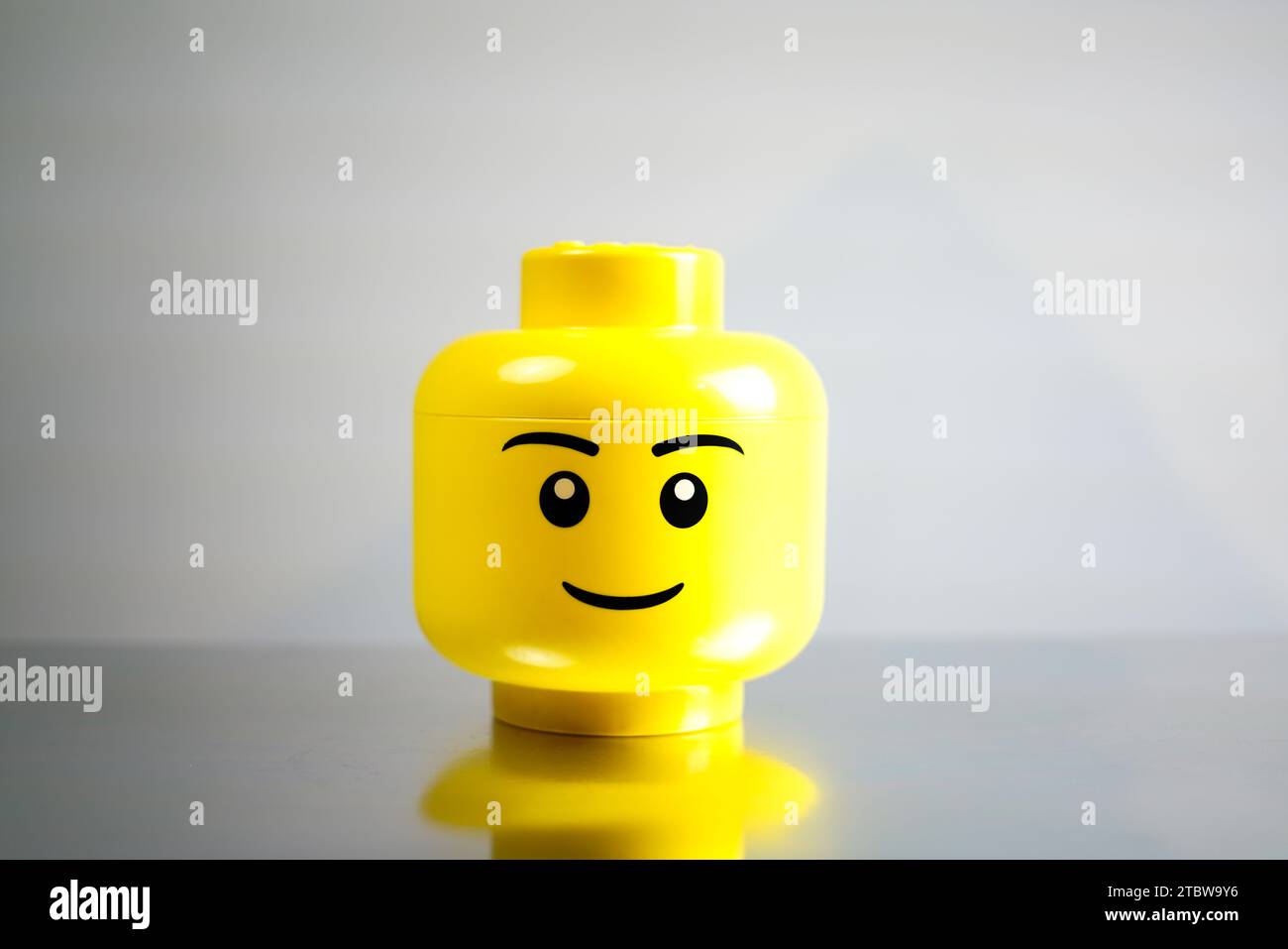 Lego head hi-res stock photography and images - Alamy