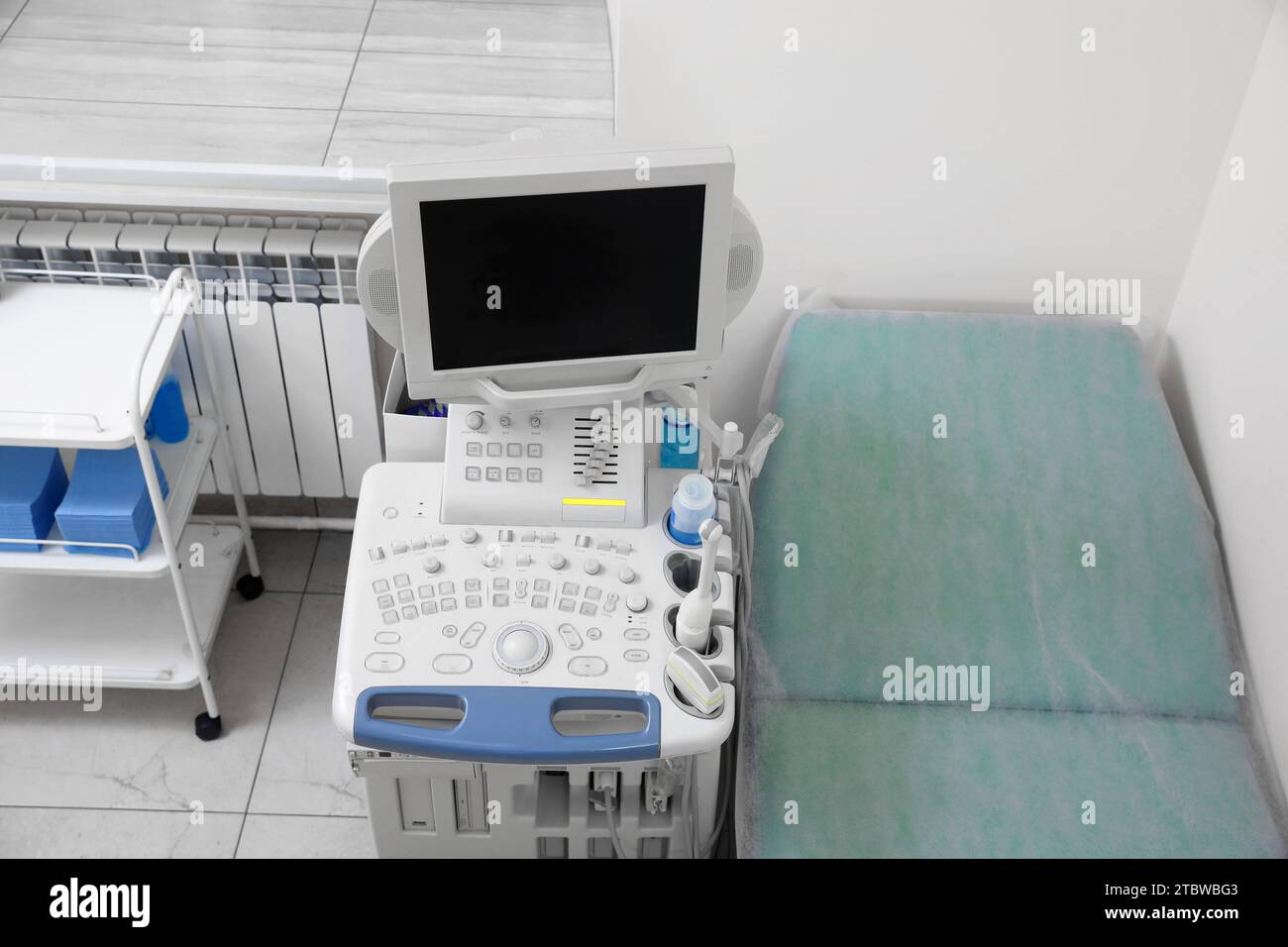 Hospital trolley above hi-res stock photography and images - Alamy