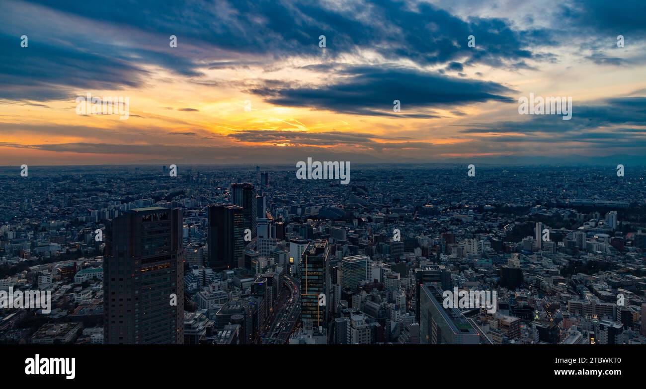 A picture of the city of Tokyo at sunset Stock Photo - Alamy