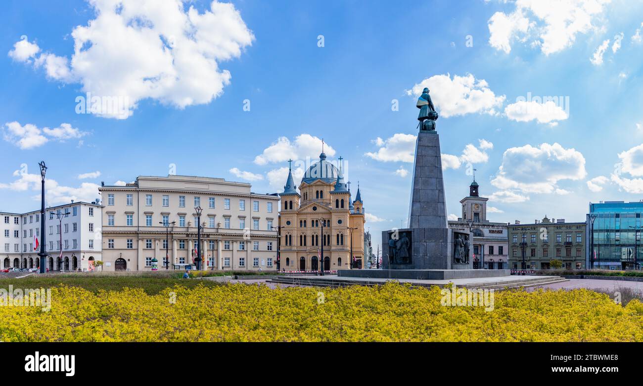 A picture of the Freedom Square, in ?od?, featuring the General Tadeusz ...