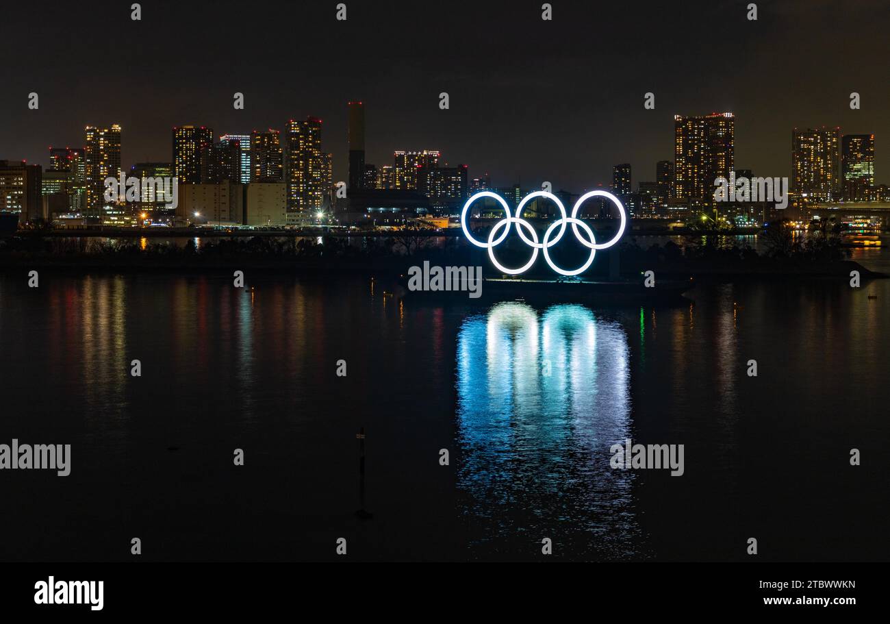 Tokyo olympic rings hi-res stock photography and images - Alamy