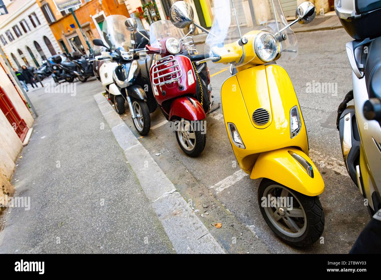 Vintage scooters hi-res stock photography and images - Alamy