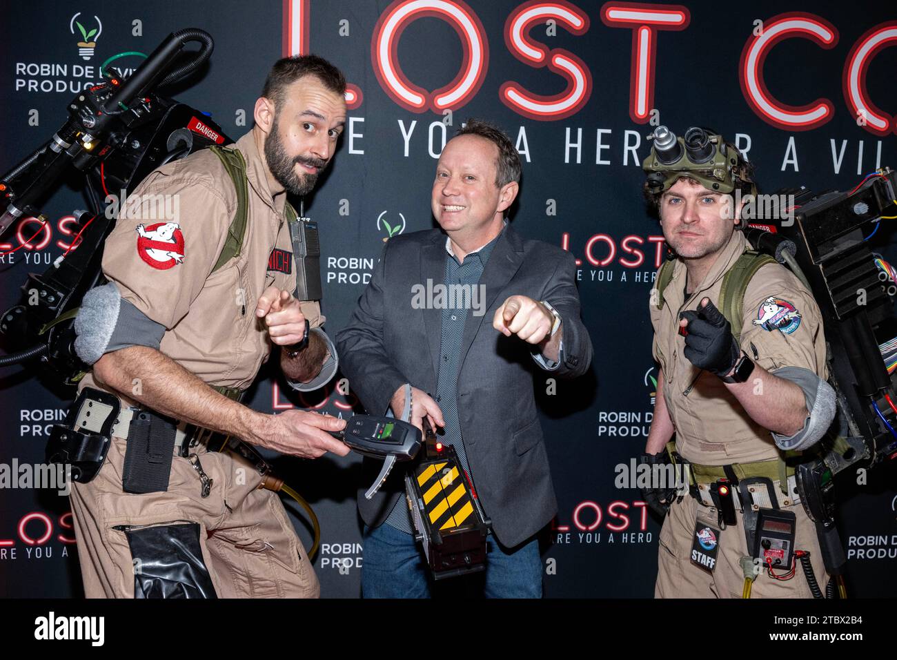 Los Angeles, USA. 08th Dec, 2023. Actor Oliver Robins wih Ghostbusters cosplayers attends Los ...