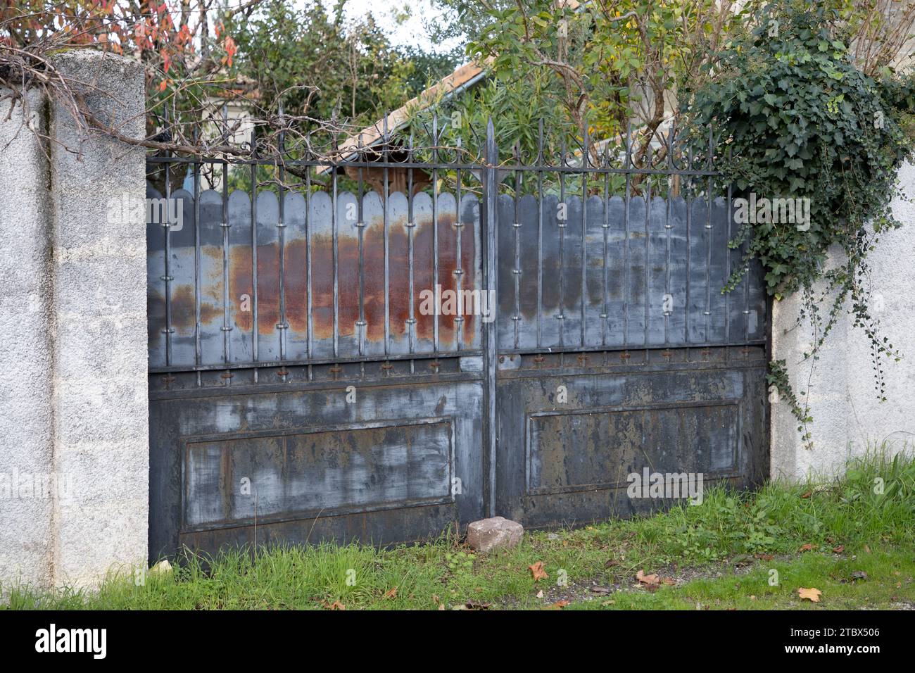 old rusty ancient portal home steel vintage metal retro house rust gate ...