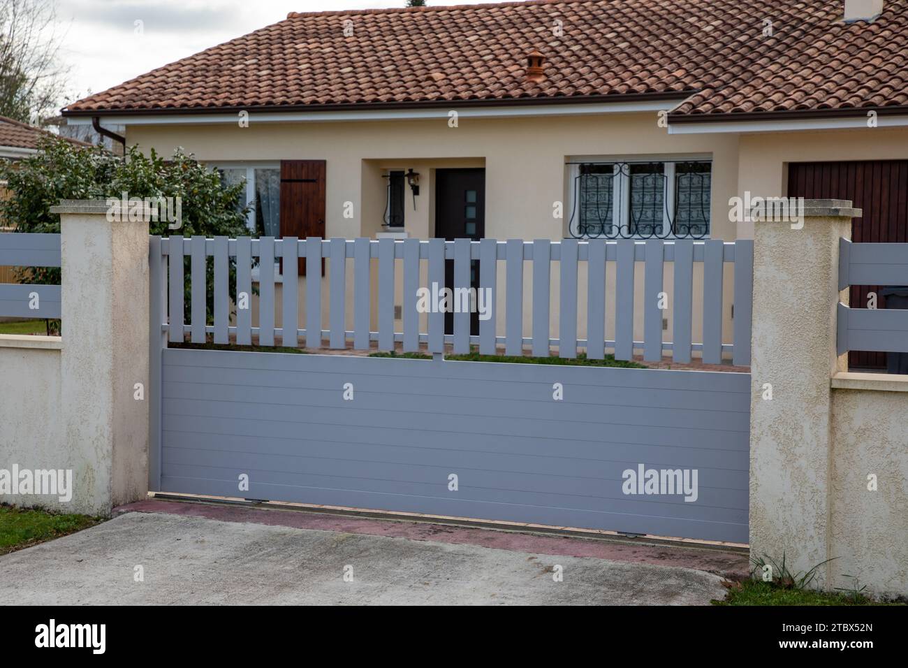 portal classic steel slide aluminum grey metal gate sliding door home ...