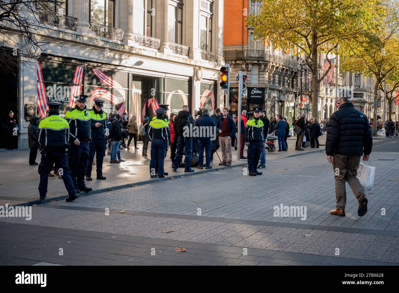 Dublin, Ireland. 27th Nov, 2023. Police patrols the streets two days ...