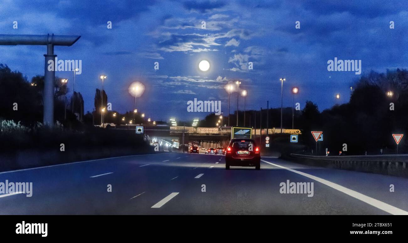 Hamburg, Germany. 29th Oct, 2023. The full moon stands over the ...