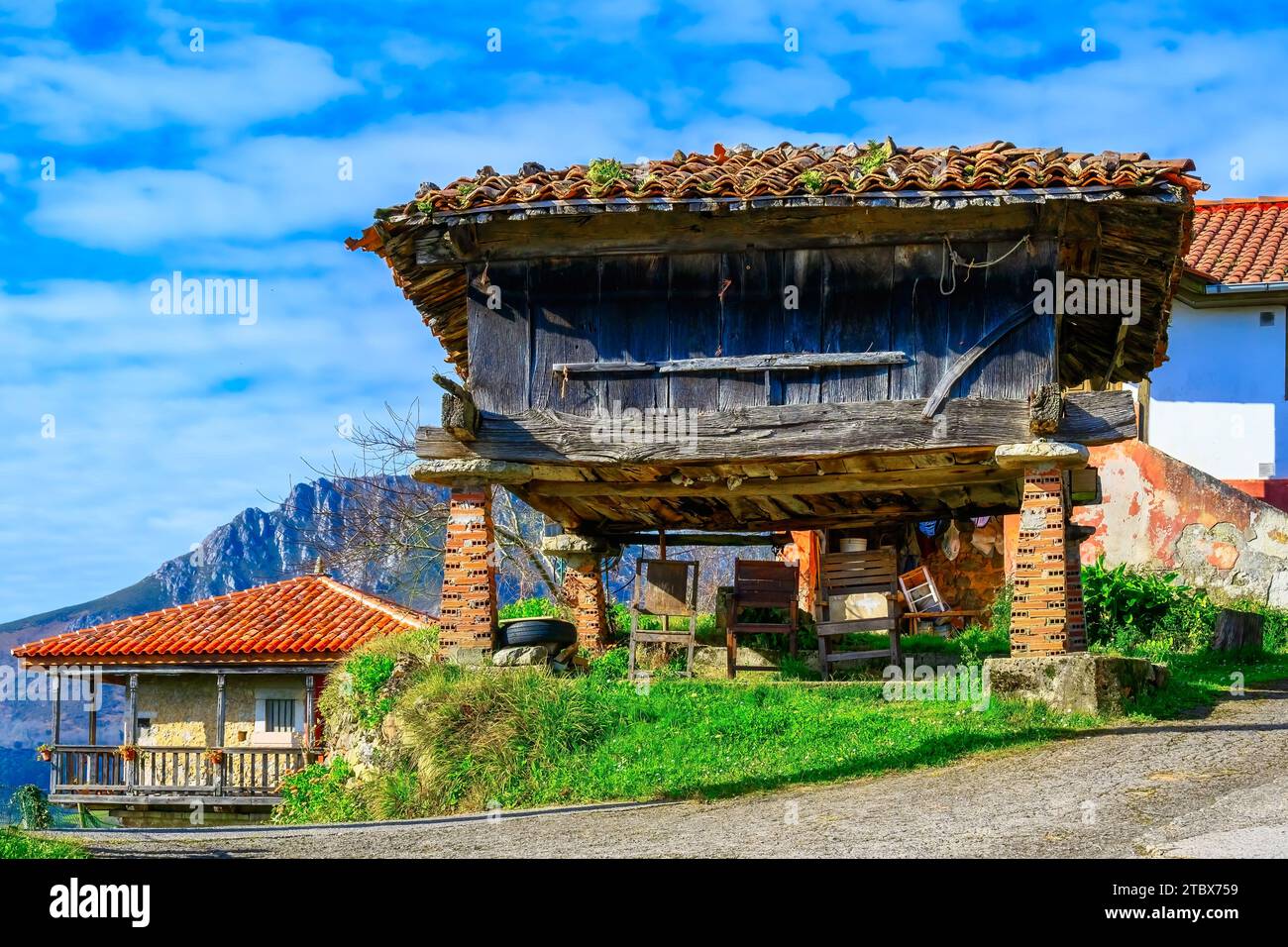 The granary building hi-res stock photography and images - Alamy