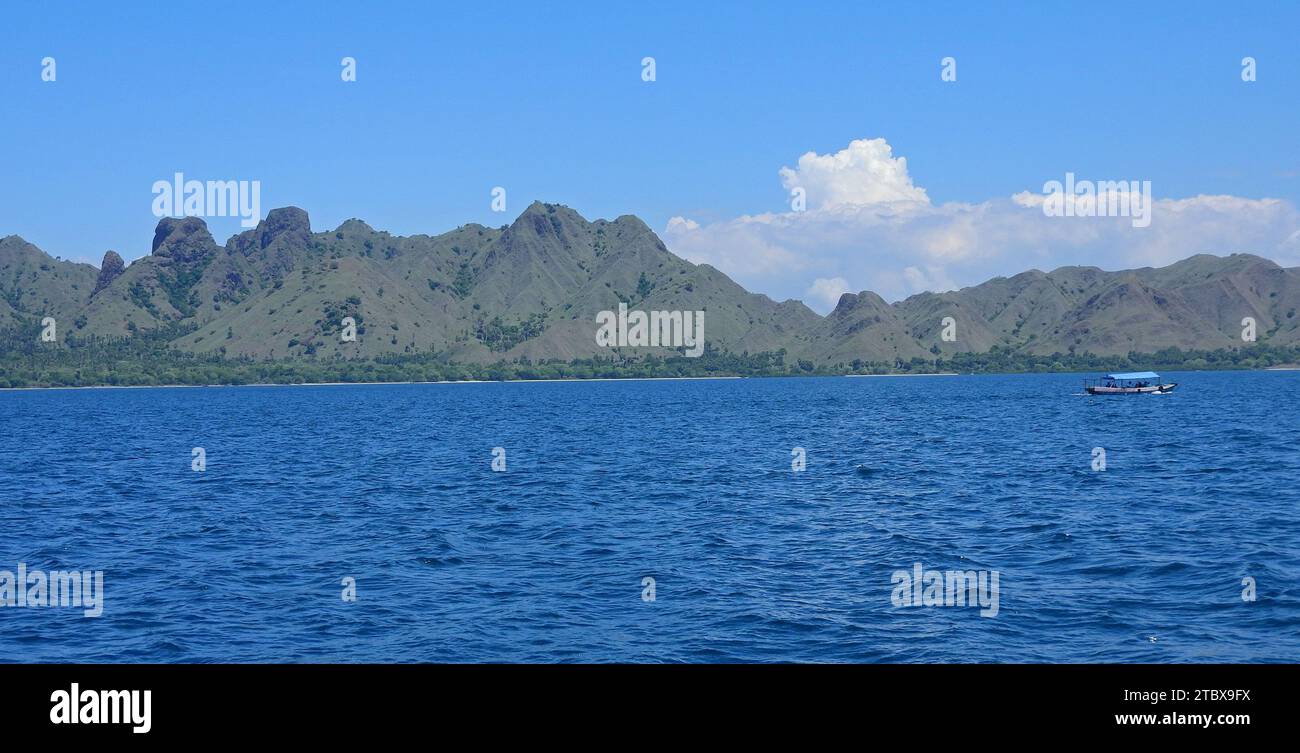 Lesser sunda chain of island hi-res stock photography and images - Alamy