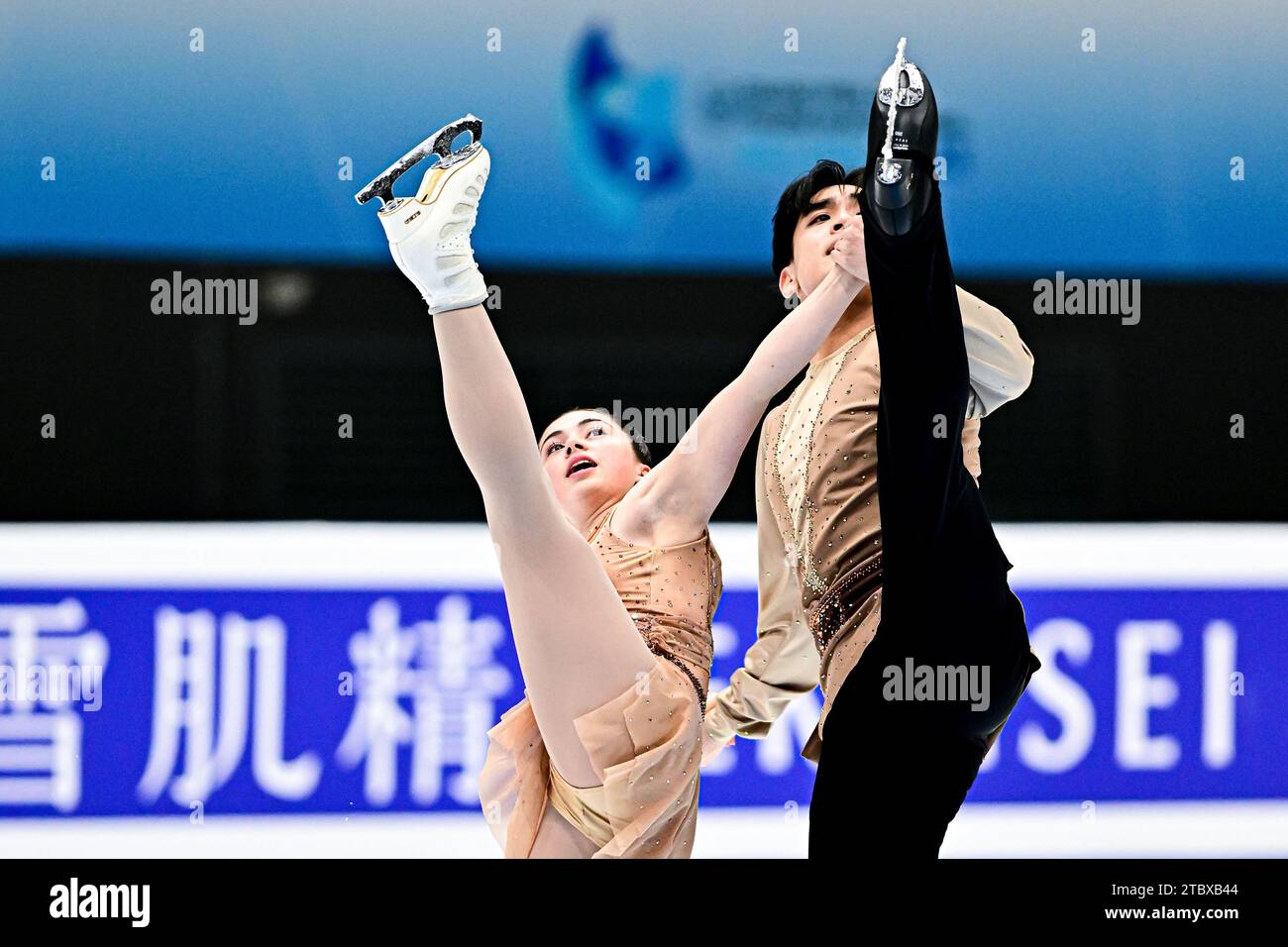 Beijing, China. 9th Dec 2023. Olivia FLORES & Luke WANG (USA), during ...