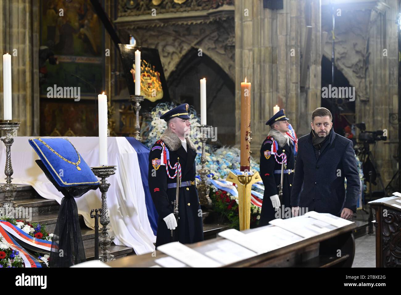 Prague, Czech Republic. 09th Dec, 2023. Funeral ceremony with state ...