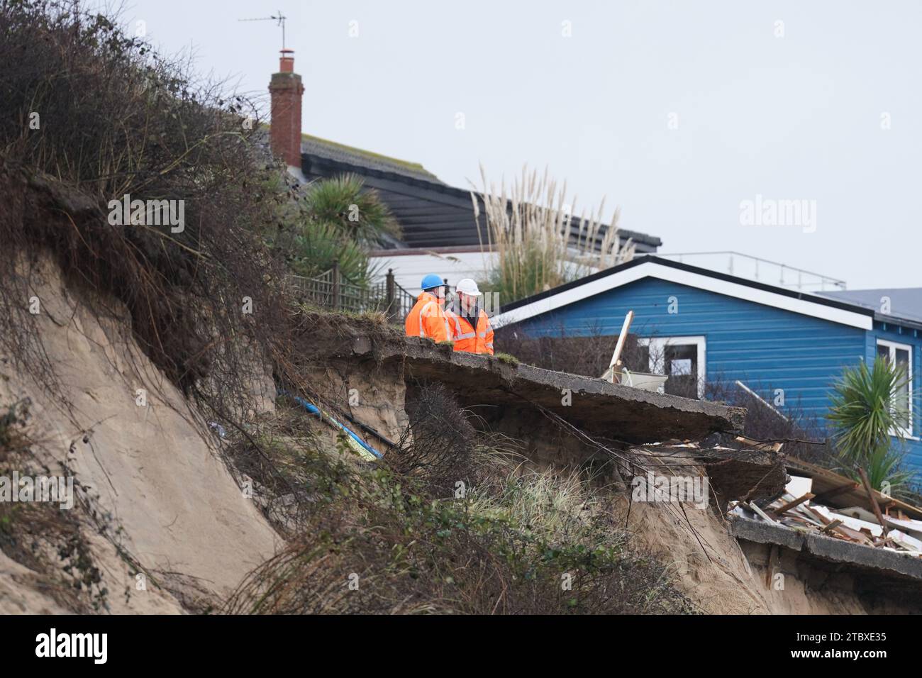 Hemsby clifftop homes hi-res stock photography and images - Alamy
