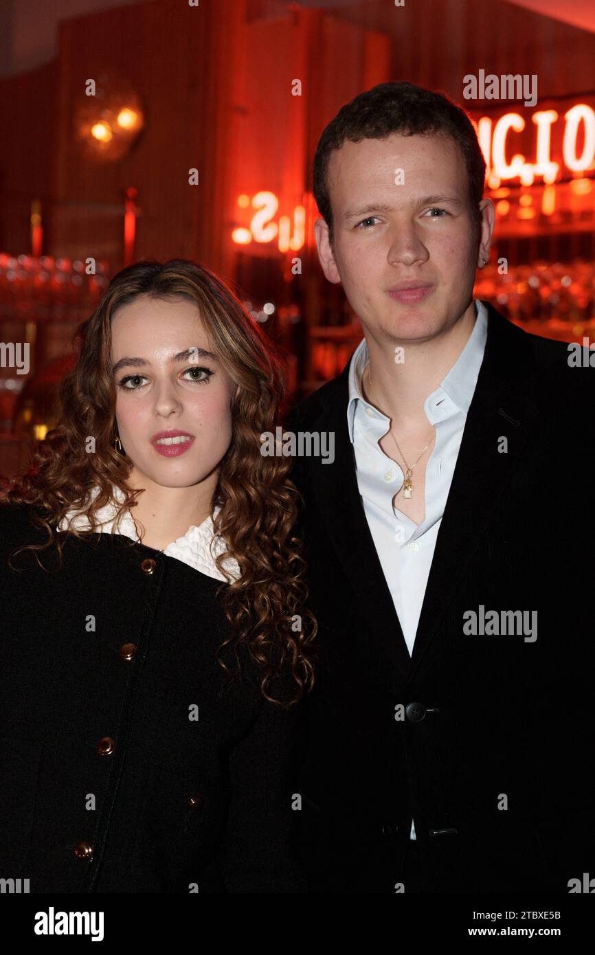 Paris, France. 08th Dec, 2023. Tess Barthelemy and her brother Noe Boon ...