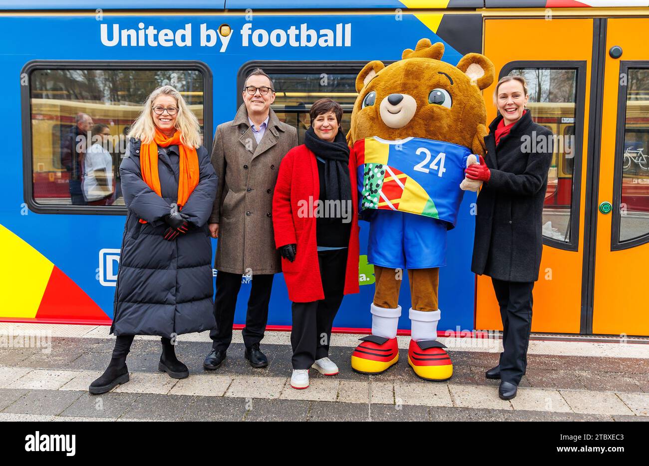 Berlin, Germany. 09th Dec, 2023. A class 481 S-Bahn train in the ...