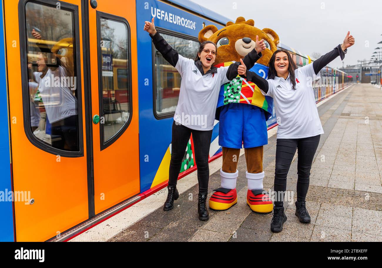 Berlin, Germany. 09th Dec, 2023. A class 481 S-Bahn train in the ...