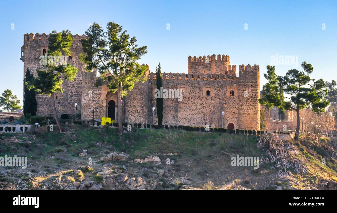 Medieval stone wall fort building exterior Stock Photo - Alamy