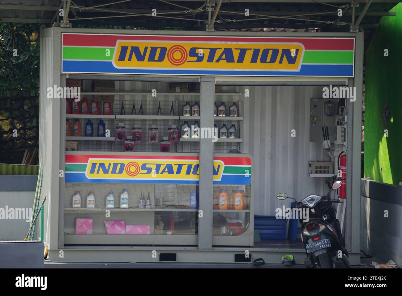 Indostation hi-res stock photography and images - Alamy