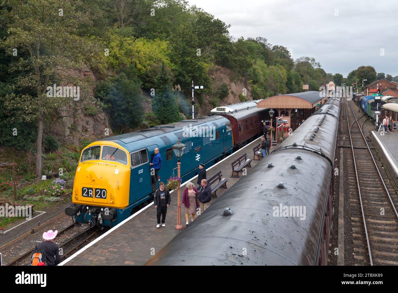 Preserved class 42 'warship' diesel hydraulic locomotive 832 onslaught ... Preserved class 42 'warship' diesel hydraulic locomotive 832 onslaught ...