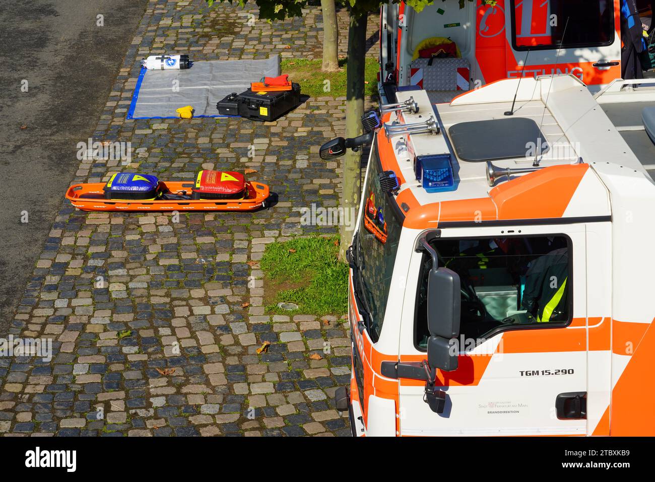 Water vehicles hi-res stock photography and images - Alamy