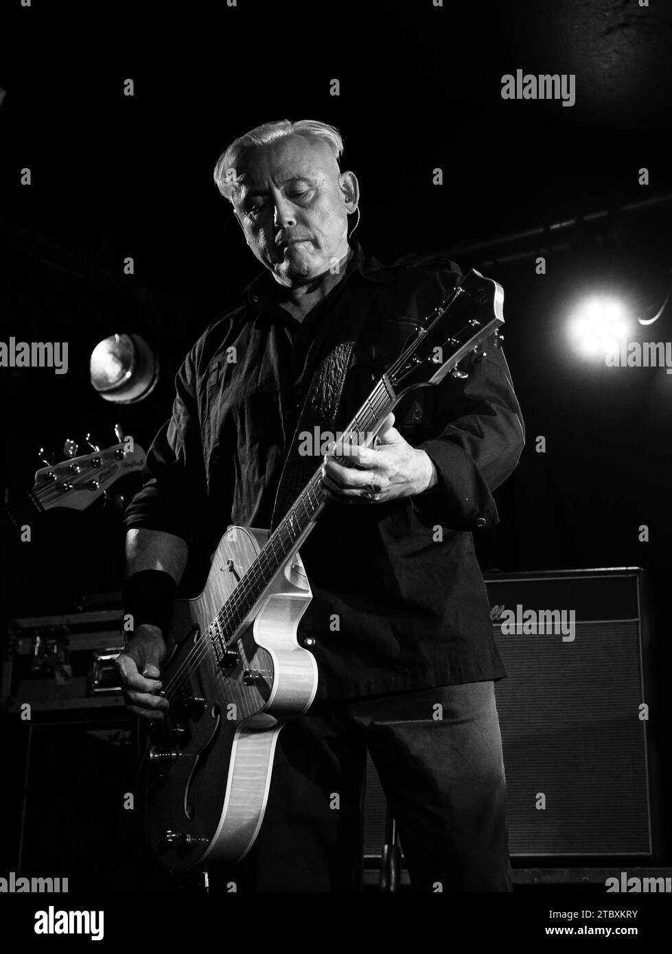 Glasgow, UK. 08th Dec, 2023. Photographs of Kirk Brandon of Spear of Destiny performing at KIng ...