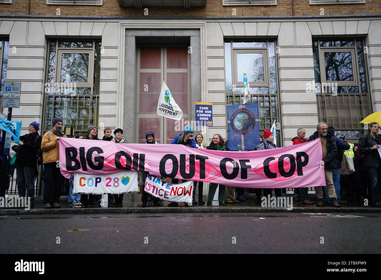 Bp headquarters in st jamess hi-res stock photography and images - Alamy