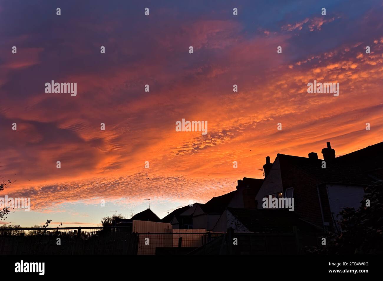 Rooftops in silhouette hi-res stock photography and images - Alamy