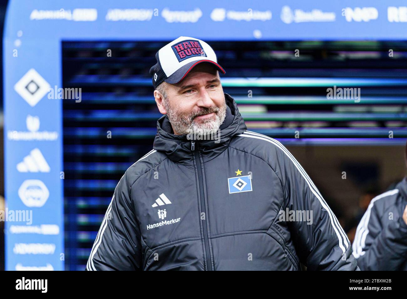 Hamburg, Deutschland. 09th Dec, 2023. Tim Walter (Hamburger SV, Trainer ...