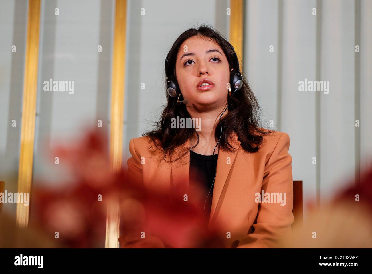 Kiana Rahmani, the daughter of this year's Nobel Peace Prize winner ...