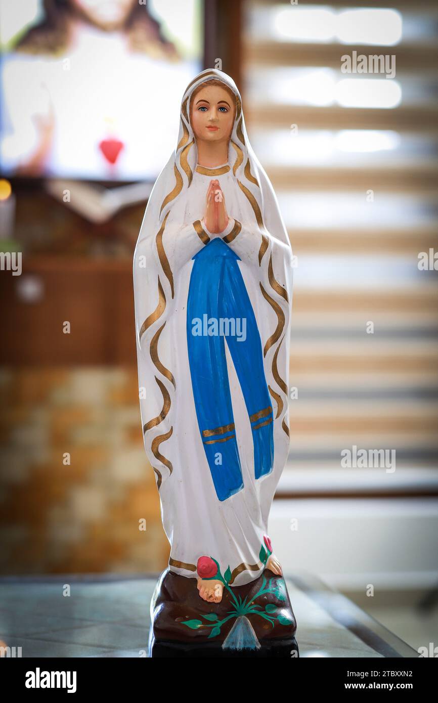 Jesus christ christianity outline hi-res stock photography and images ...