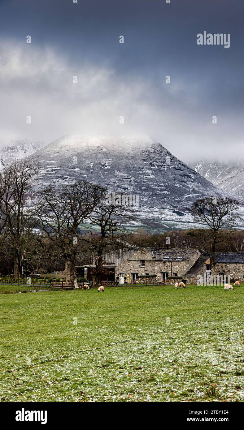 Skiddaw mountain range hi-res stock photography and images - Alamy