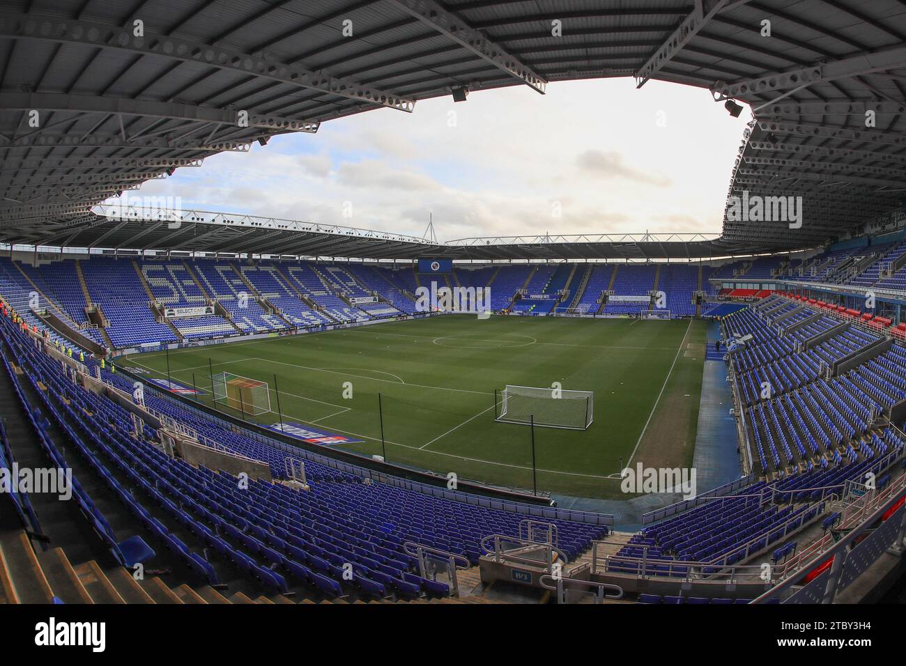 Select car leasing stadium general hi-res stock photography and images ...