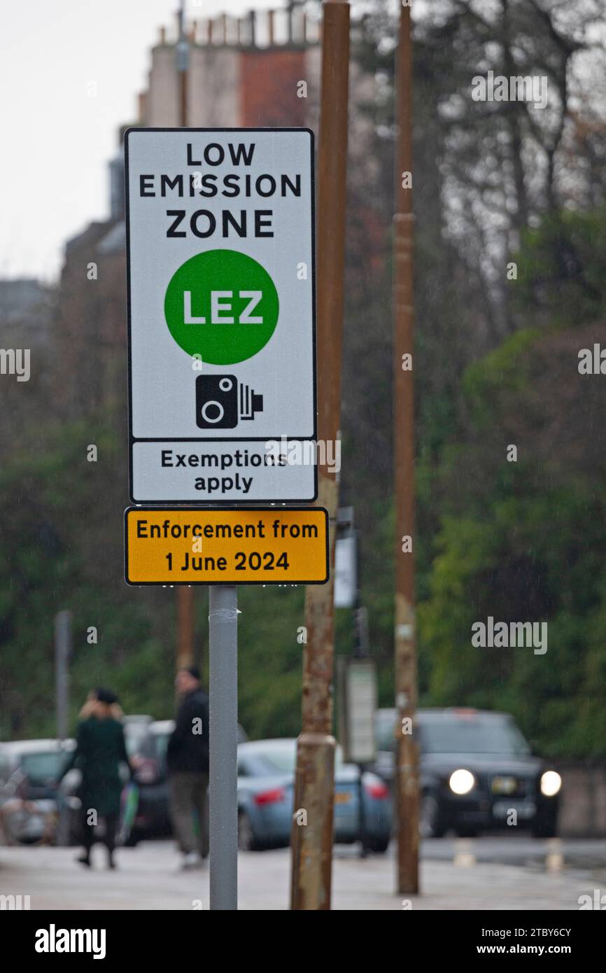 Regent Road, Edinburgh, Scotland, UK. 09 December 2023. Signs for ...